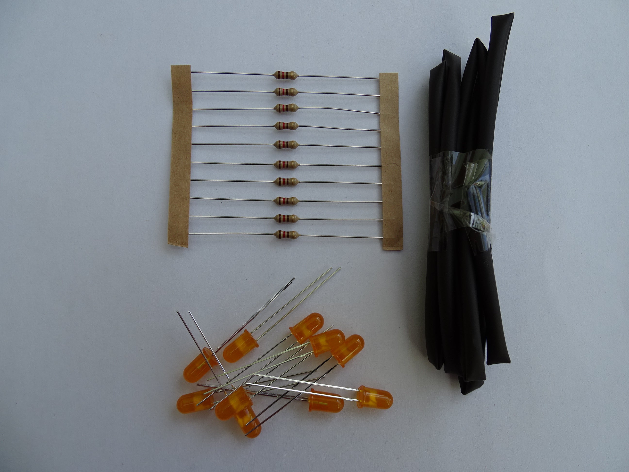 Yellow 5mm LED kit with resistors 12VDC (10 off) – HobbyTrax